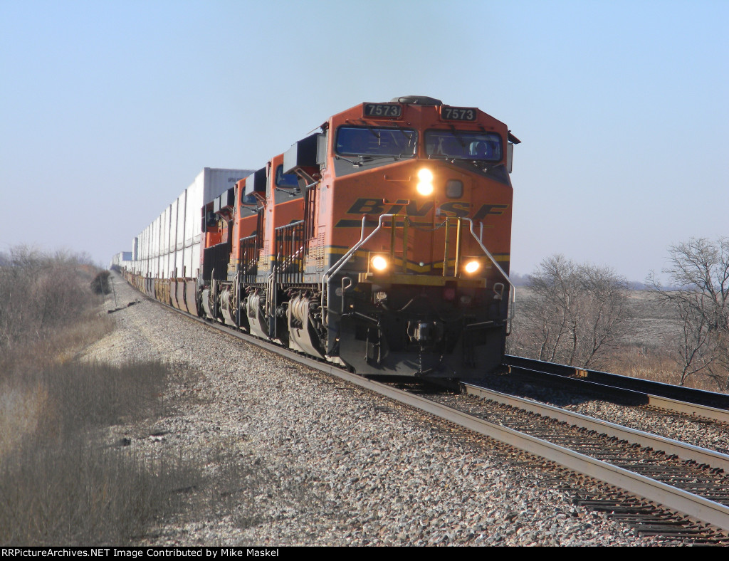 BNSF 7573